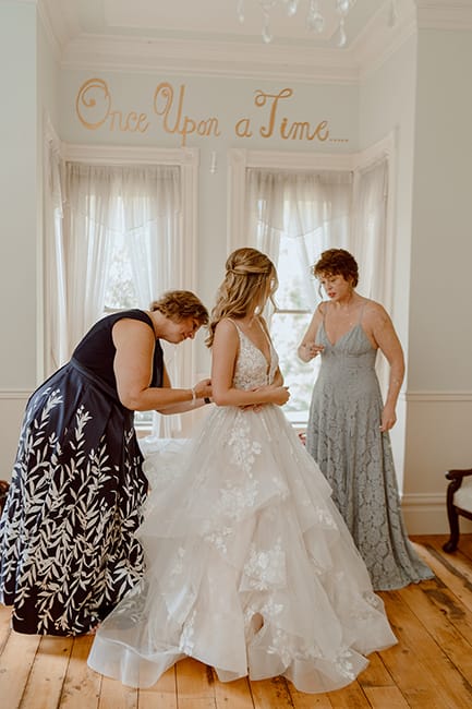 Old Stonegate Farms Michigan Wedding - Cassidy Lynne